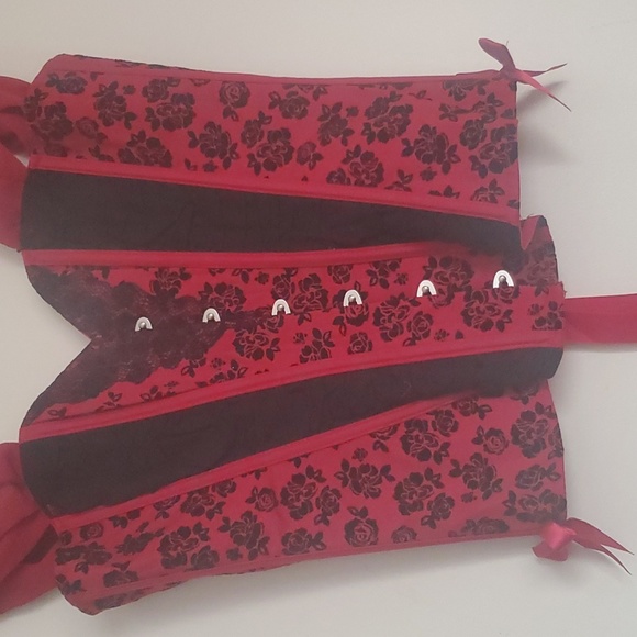 Hot Topic | Tops | Nwt Hot Topic Corset Red Wflocked Roses | Poshmark